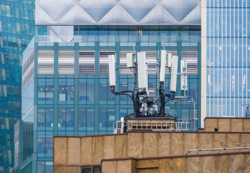 Why is London’s phone signal so bad right now? – LIA London