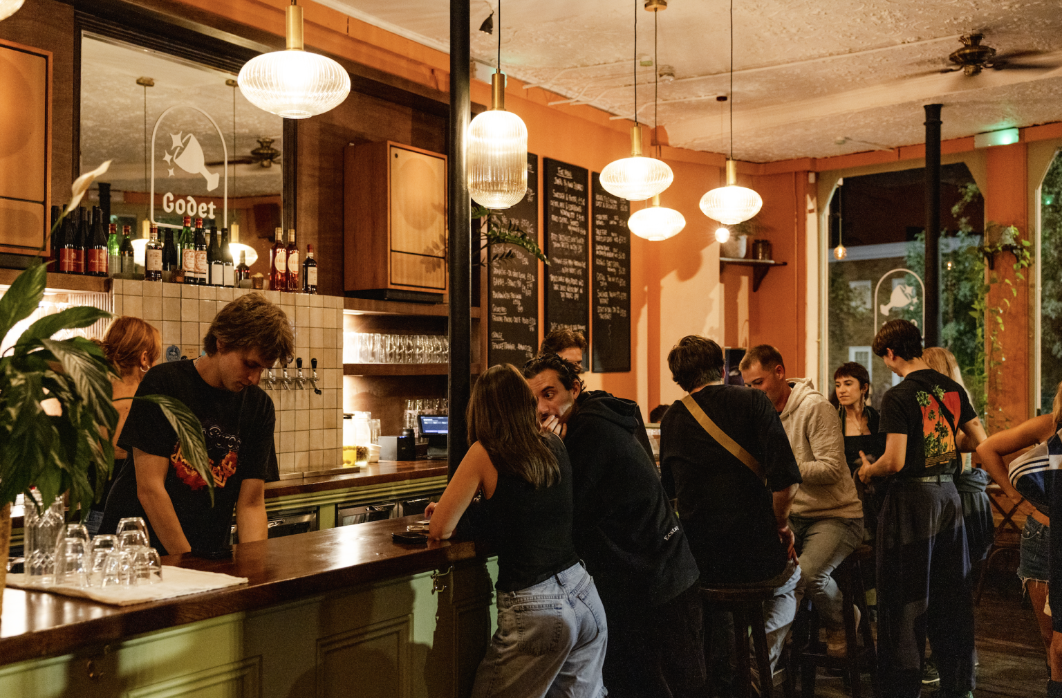 The Islington wine bar that is officially the best date spot in London ...